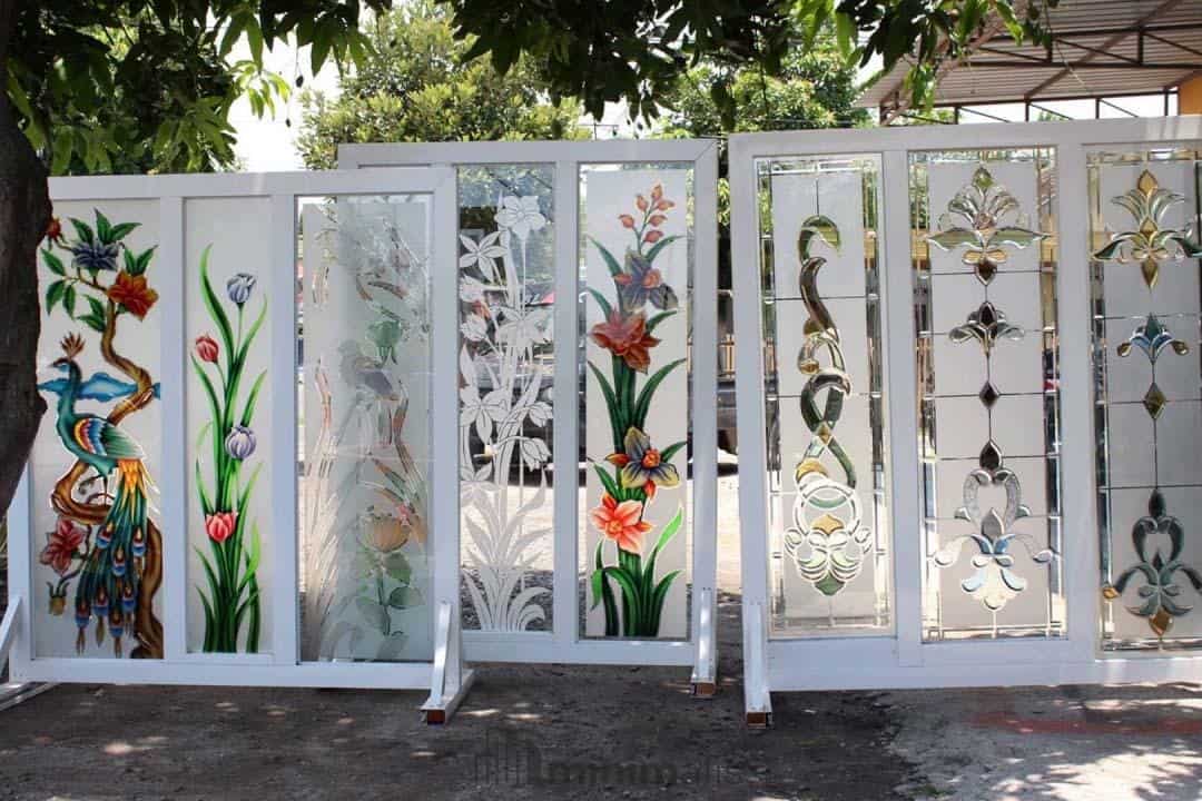 Motif Kaca Jendela Terbaru Minimalis Menjaga Privasi Meningkatkan ...