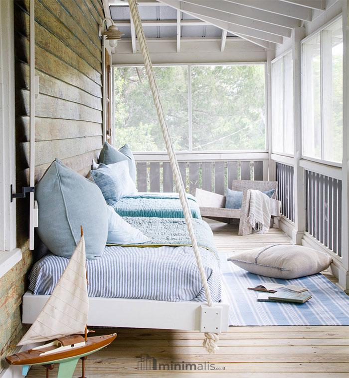 Teras Tertutup Minimalis Menggabungkan Nuansa Interior dan Eksterior