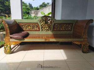 Pilihan Risban Kayu Minimalis Untuk Teman Berjemur di Taman