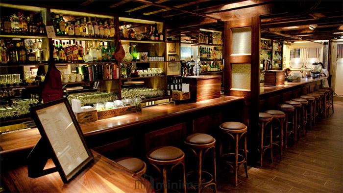 Ukuran Meja Mini Bar Minimalis, 4 Varian yang Bikin Hidangan Lebih Nikmat