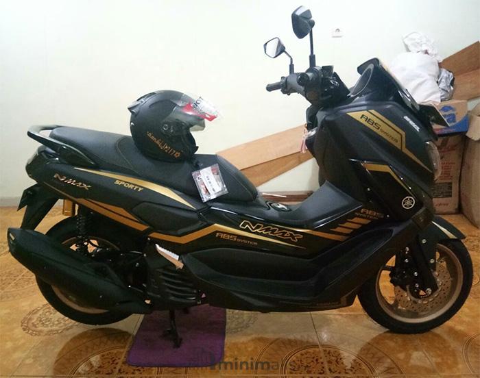 4 Macam Striping NMAX Hitam Minimalis Paling Mudah Tapi Keren!