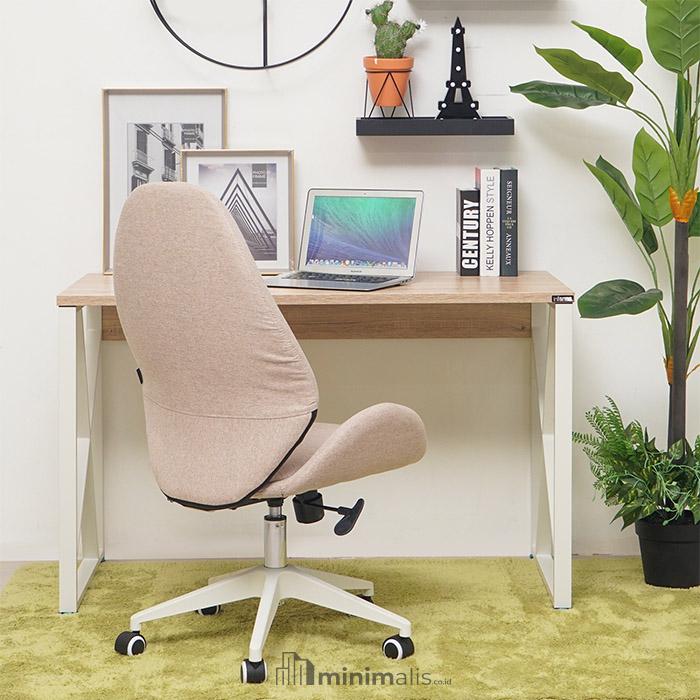 34+ Inspirasi Desain Meja Untuk Hunian Segala Ukuran!