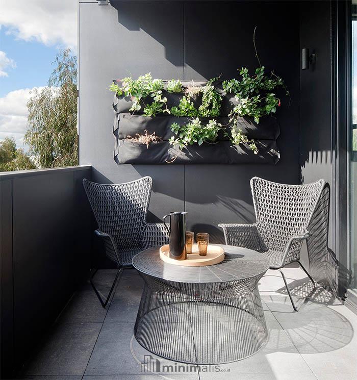 40+ Balkon Minimalis Untuk Bersantai di Luar Ruangan Penuh Privasi