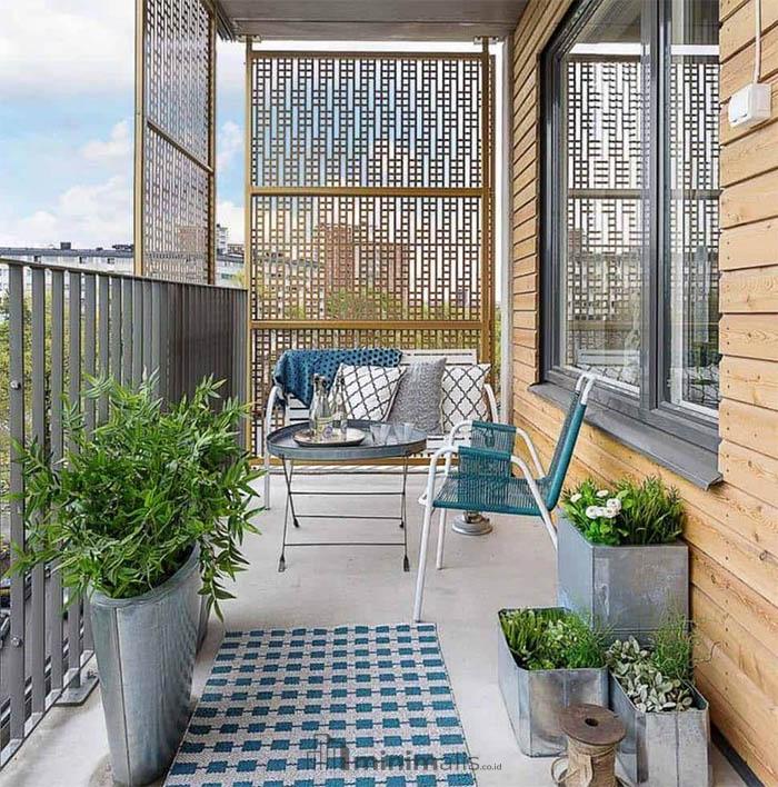 40+ Balkon Minimalis Untuk Bersantai di Luar Ruangan Penuh Privasi