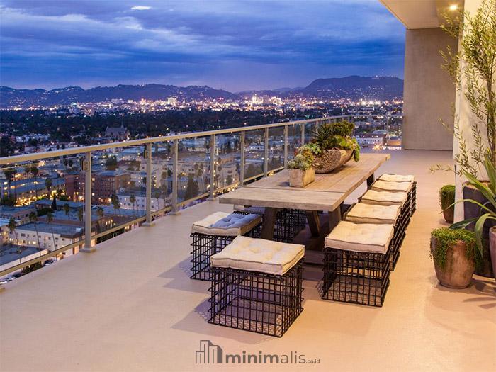 40+ Balkon Minimalis Untuk Bersantai di Luar Ruangan Penuh Privasi ...