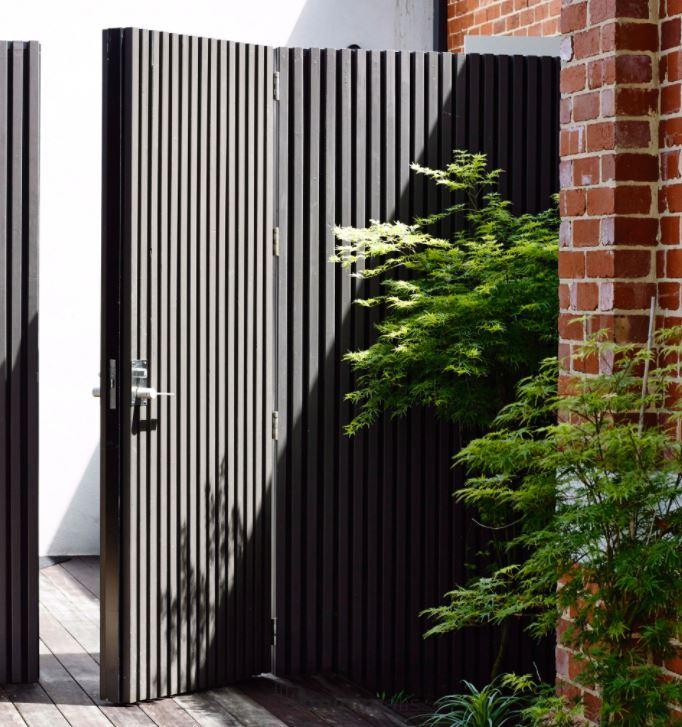 43+ Gambar Pagar Besi Minimalis Kuat di Luar Cantik di Dalam - Minimalist