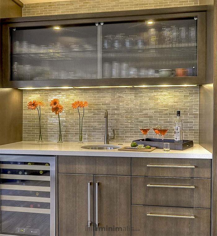 38+ Lemari Dapur Minimalis Membuat Alat Masak dan Bumbu Tetap Rapi ...