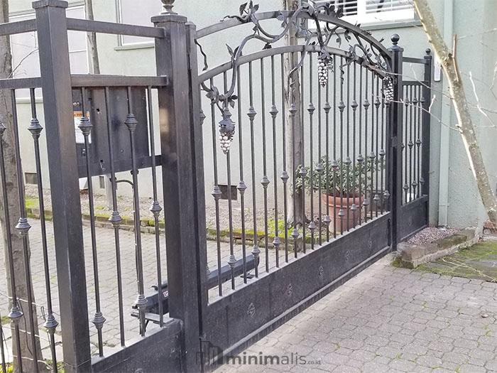 44+ Desain Pagar Besi Hollow Minimalis Kokoh dan Bikin Gemes - Minimalist