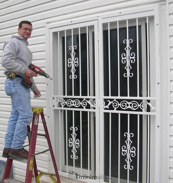 Anti Karat, Tralis Stenlis Minimalis Jadi Sekuriti Rumahan Penuh Berkah ...